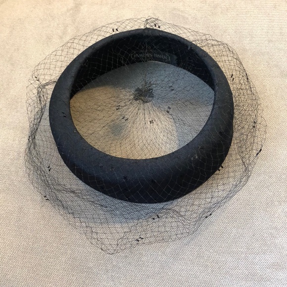 Famous Barr | Accessories | Famous Barr Vintage Navy Pillbox Open Crown ...